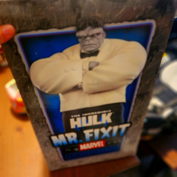 Marvel | Art | Marvel Hulk Mr Fix It Bowen Designs Painted Statue ...